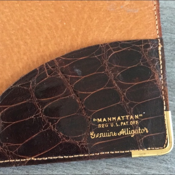 Manhattan | Bags | Vintage Manhattan Genuine Alligator Skin Wallet ...